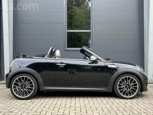 Black MINI Roadster 2012 in Talsi, with an engine capacity of 1.60 L and mileage of 137 thousand km for 7990 €, photo 7 on AUTOMOTO.COM.LV