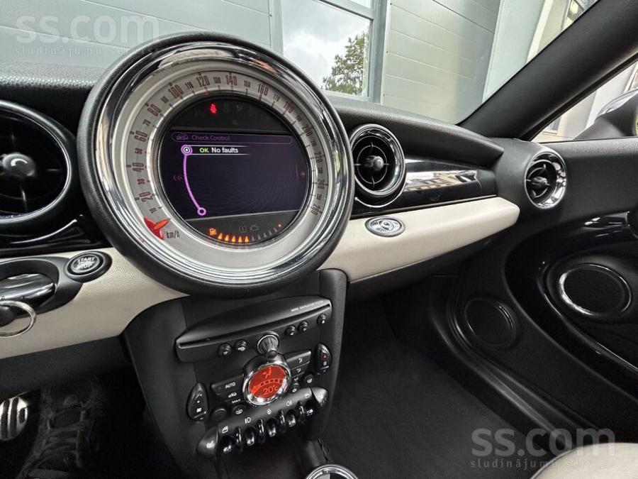 Black MINI Roadster 2012 in Talsi, with an engine capacity of 1.60 L and mileage of 137 thousand km for 7990 €, photo 15 on AUTOMOTO.COM.LV
