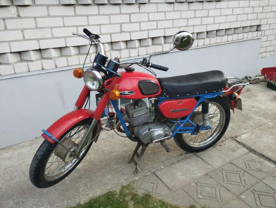 Sarkans Minsk 125 1982 Radviliškis, ar dzinēja tilpumu 0.13 L un nobraukumu 74 tūkst. km par 850 €, foto 1 vietnē AUTOMOTO.COM.LV