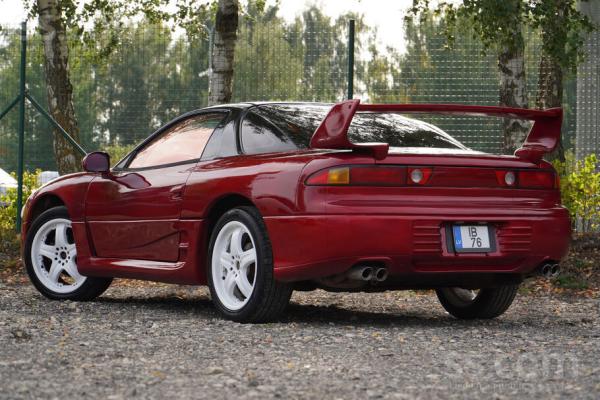 Sarkans Mitsubishi 3000-gt 1994 Rīga, ar dzinēja tilpumu 3.00 L un nobraukumu 151 tūkst. km par 6990 €, foto 10 vietnē AUTOMOTO.COM.LV