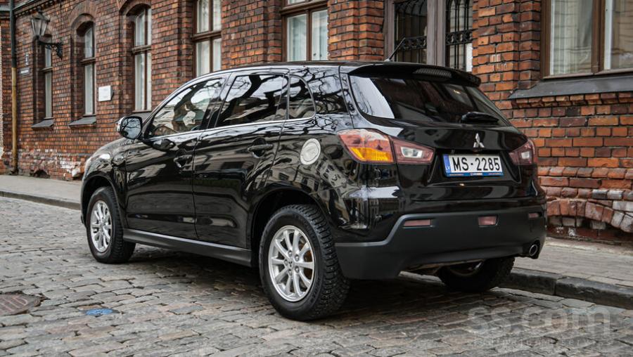 Melns Mitsubishi ASX 2010 Rīga, ar dzinēja tilpumu 1.80 L un nobraukumu 263 tūkst. km par 8990 €, foto 3 vietnē AUTOMOTO.COM.LV