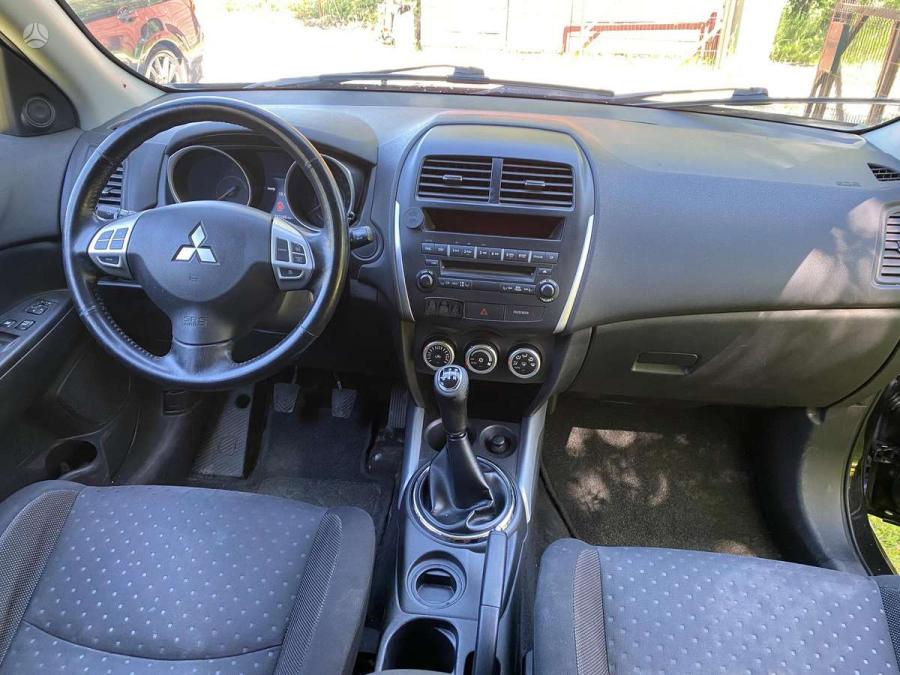 Black Mitsubishi ASX 2010 in Vilnius, with an engine capacity of 1.59 L and mileage of 230 thousand km for 3500 €, photo 11 on AUTOMOTO.COM.LV