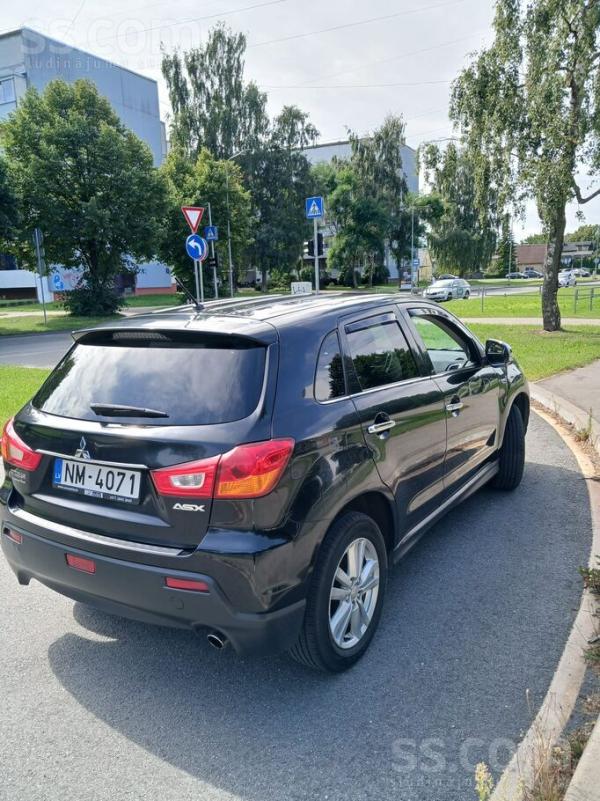 Melns Mitsubishi ASX 2010 Rīga, ar dzinēja tilpumu 1.80 L un nobraukumu 176 tūkst. km par 4000 €, foto 3 vietnē AUTOMOTO.COM.LV