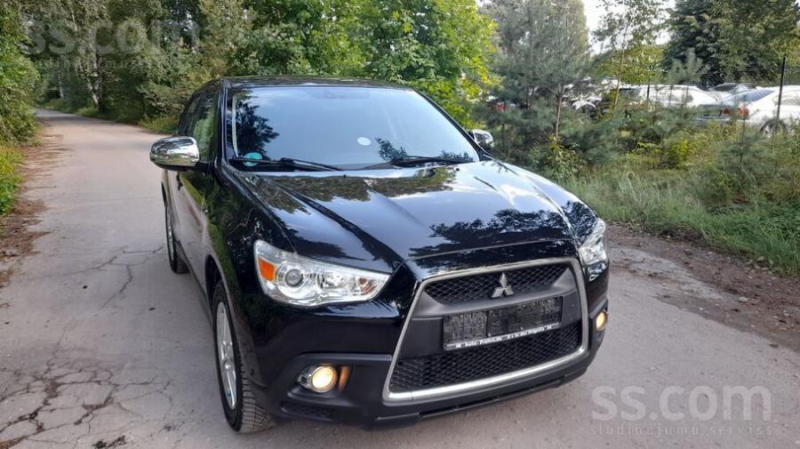 Black Mitsubishi ASX 2010 in Riga, with an engine capacity of 1.80 L and mileage of 251 thousand km for 4800 €, photo 3 on AUTOMOTO.COM.LV