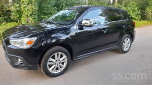 Black Mitsubishi ASX 2010 in Riga, with an engine capacity of 1.80 L and mileage of 251 thousand km for 4800 €, photo 6 on AUTOMOTO.COM.LV