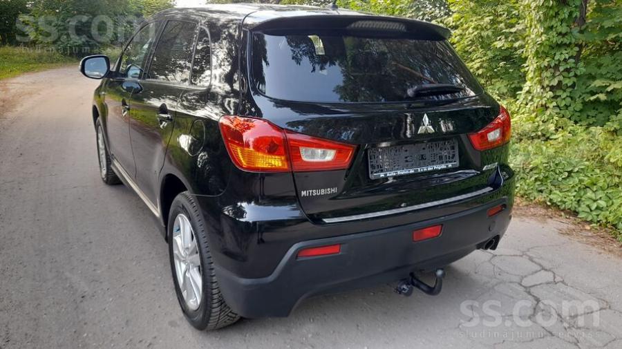 Black Mitsubishi ASX 2010 in Riga, with an engine capacity of 1.80 L and mileage of 251 thousand km for 4800 €, photo 8 on AUTOMOTO.COM.LV