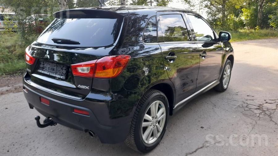 Black Mitsubishi ASX 2010 in Riga, with an engine capacity of 1.80 L and mileage of 251 thousand km for 4800 €, photo 11 on AUTOMOTO.COM.LV