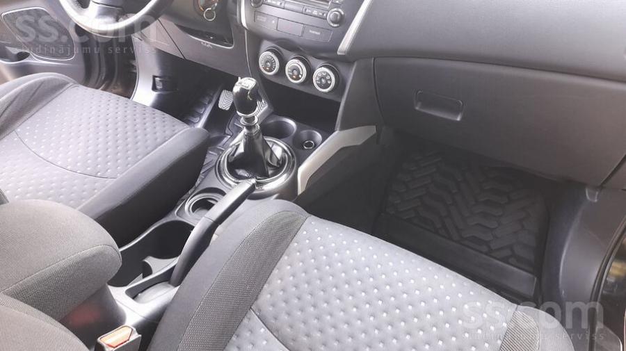 Black Mitsubishi ASX 2010 in Riga, with an engine capacity of 1.80 L and mileage of 251 thousand km for 4800 €, photo 21 on AUTOMOTO.COM.LV