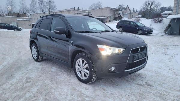 Melns Mitsubishi ASX 2011 Alīta, ar dzinēja tilpumu 1.80 L un nobraukumu 200 tūkst. km par 5200 €, foto 1 vietnē AUTOMOTO.COM.LV