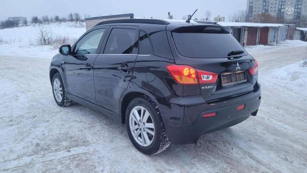 Melns Mitsubishi ASX 2011 Alīta, ar dzinēja tilpumu 1.80 L un nobraukumu 200 tūkst. km par 5200 €, foto 3 vietnē AUTOMOTO.COM.LV