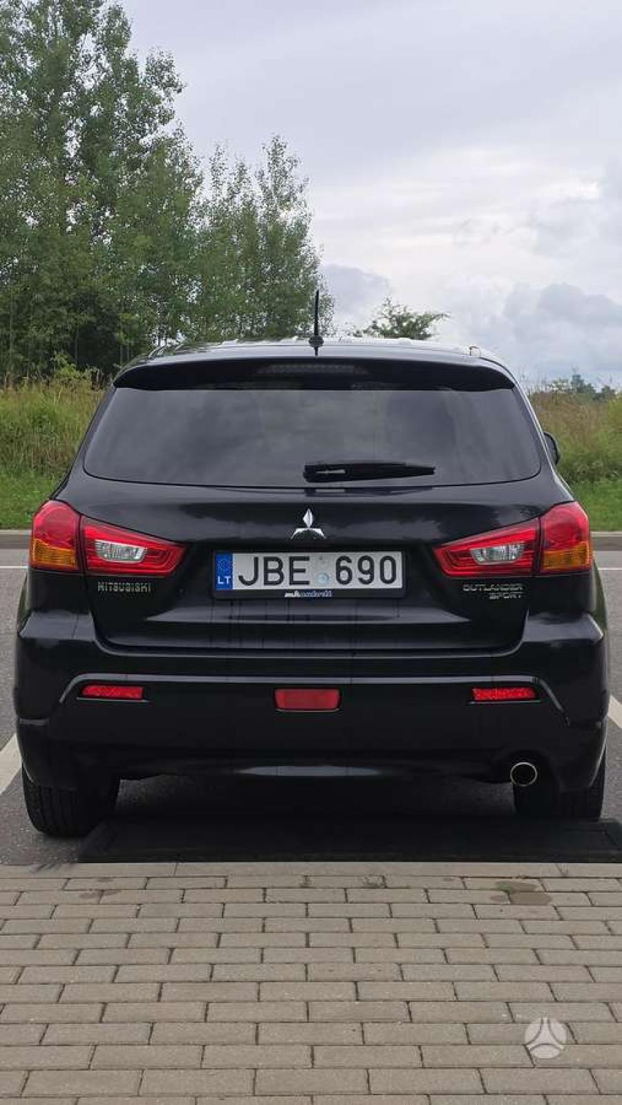 Melns Mitsubishi ASX 2011 Viļņa, ar dzinēja tilpumu 2.00 L un nobraukumu 188 tūkst. km par 5800 €, foto 4 vietnē AUTOMOTO.COM.LV