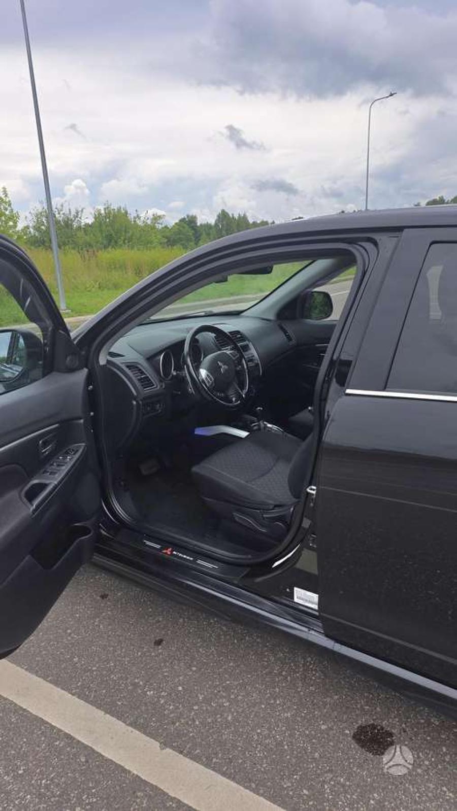 Melns Mitsubishi ASX 2011 Viļņa, ar dzinēja tilpumu 2.00 L un nobraukumu 188 tūkst. km par 5800 €, foto 8 vietnē AUTOMOTO.COM.LV