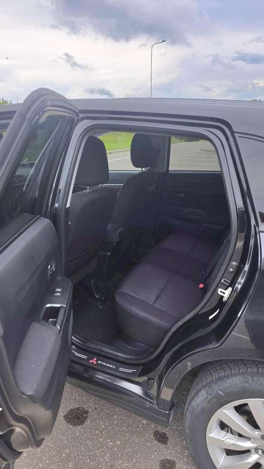 Melns Mitsubishi ASX 2011 Viļņa, ar dzinēja tilpumu 2.00 L un nobraukumu 188 tūkst. km par 5800 €, foto 9 vietnē AUTOMOTO.COM.LV
