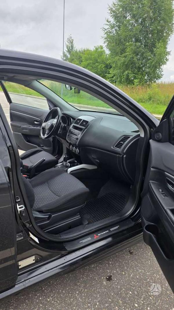 Black Mitsubishi ASX 2011 in Vilnius, with an engine capacity of 2.00 L and mileage of 188 thousand km for 5800 €, photo 9 on AUTOMOTO.COM.LV