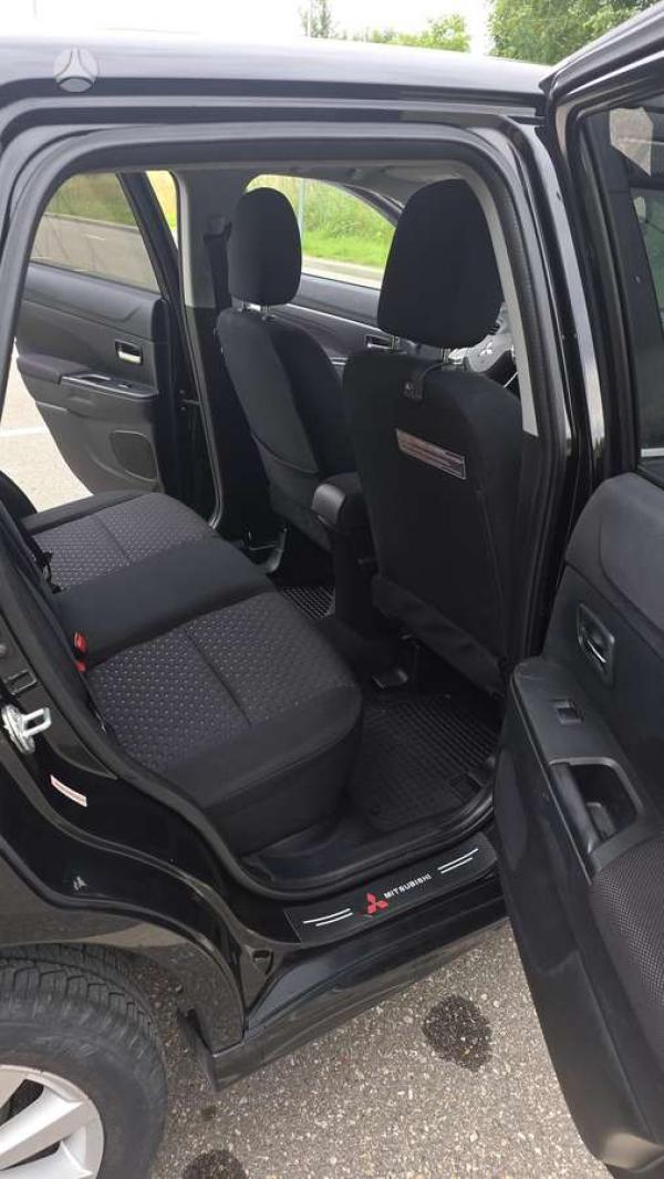 Black Mitsubishi ASX 2011 in Vilnius, with an engine capacity of 2.00 L and mileage of 188 thousand km for 5800 €, photo 10 on AUTOMOTO.COM.LV