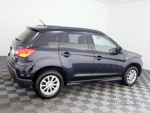 Black Mitsubishi ASX 2011 in Tallinn, with an engine capacity of 1.60 L and mileage of 239 thousand km for 2999 €, photo 4 on AUTOMOTO.COM.LV