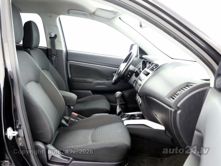 Black Mitsubishi ASX 2011 in Tallinn, with an engine capacity of 1.60 L and mileage of 239 thousand km for 2999 €, photo 7 on AUTOMOTO.COM.LV