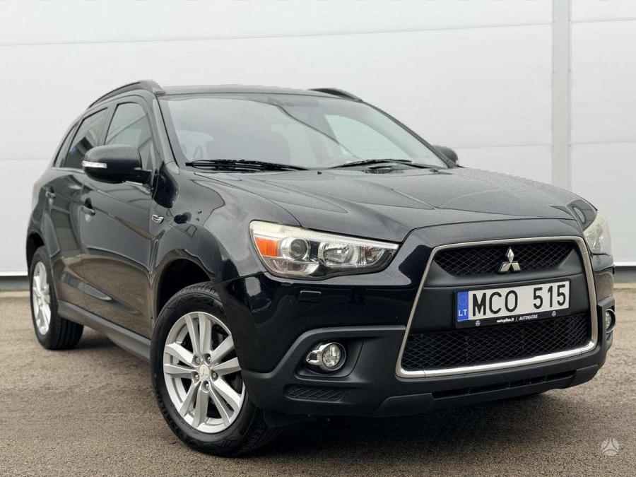 Black Mitsubishi ASX 2011 in Utena, with an engine capacity of 1.80 L and mileage of 309 thousand km for 4250 €, photo 4 on AUTOMOTO.COM.LV