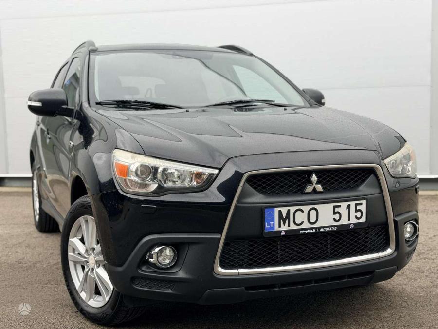 Black Mitsubishi ASX 2011 in Utena, with an engine capacity of 1.80 L and mileage of 309 thousand km for 4250 €, photo 5 on AUTOMOTO.COM.LV