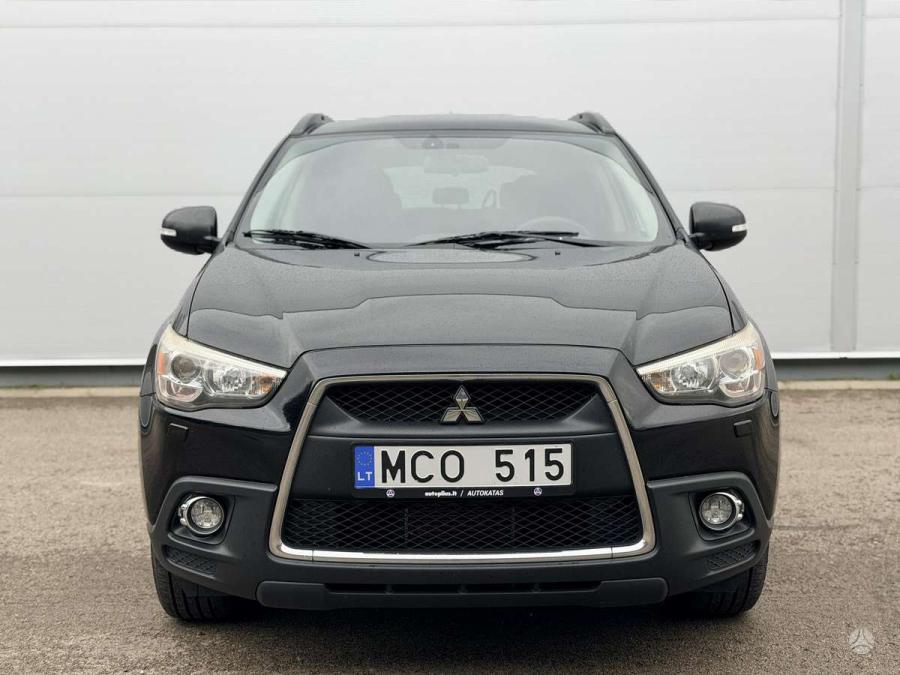 Black Mitsubishi ASX 2011 in Utena, with an engine capacity of 1.80 L and mileage of 309 thousand km for 4250 €, photo 8 on AUTOMOTO.COM.LV