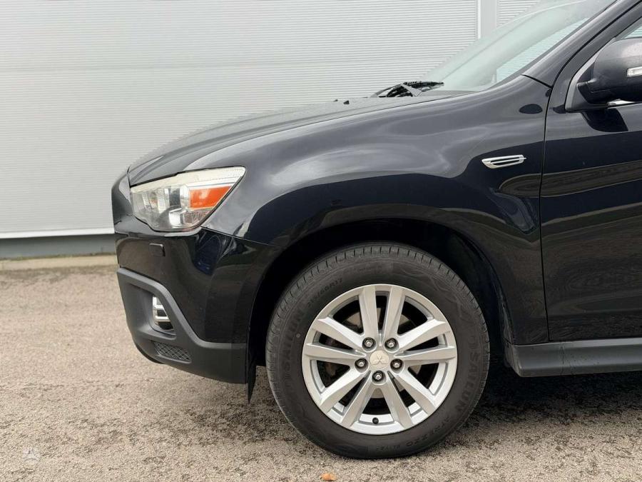 Black Mitsubishi ASX 2011 in Utena, with an engine capacity of 1.80 L and mileage of 309 thousand km for 4250 €, photo 11 on AUTOMOTO.COM.LV