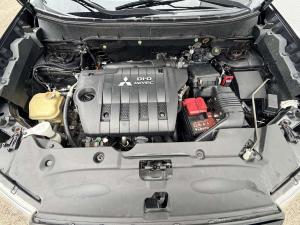 Black Mitsubishi ASX 2011 in Utena, with an engine capacity of 1.80 L and mileage of 309 thousand km for 4250 €, photo 17 on AUTOMOTO.COM.LV