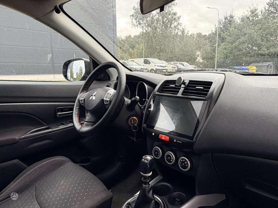 Black Mitsubishi ASX 2011 in Utena, with an engine capacity of 1.80 L and mileage of 309 thousand km for 4250 €, photo 24 on AUTOMOTO.COM.LV