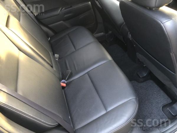 Black Mitsubishi ASX 2012 in Valmiera, with an engine capacity of 1.80 L and mileage of 141 thousand km for 6590 €, photo 7 on AUTOMOTO.COM.LV