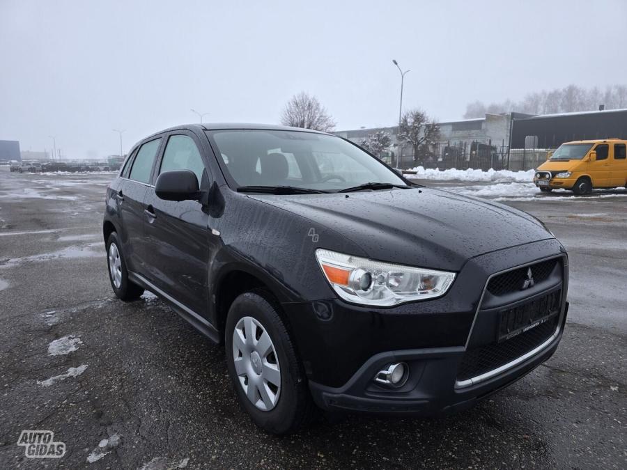Black Mitsubishi ASX 2012 in Marijampole, with an engine capacity of 1.60 L and mileage of 174 thousand km for 4400 €, photo 1 on AUTOMOTO.COM.LV