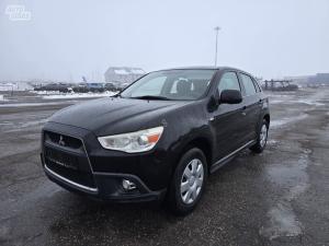 Black Mitsubishi ASX 2012 in Marijampole, with an engine capacity of 1.60 L and mileage of 174 thousand km for 4400 €, photo 2 on AUTOMOTO.COM.LV