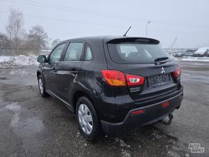 Black Mitsubishi ASX 2012 in Marijampole, with an engine capacity of 1.60 L and mileage of 174 thousand km for 4400 €, photo 4 on AUTOMOTO.COM.LV