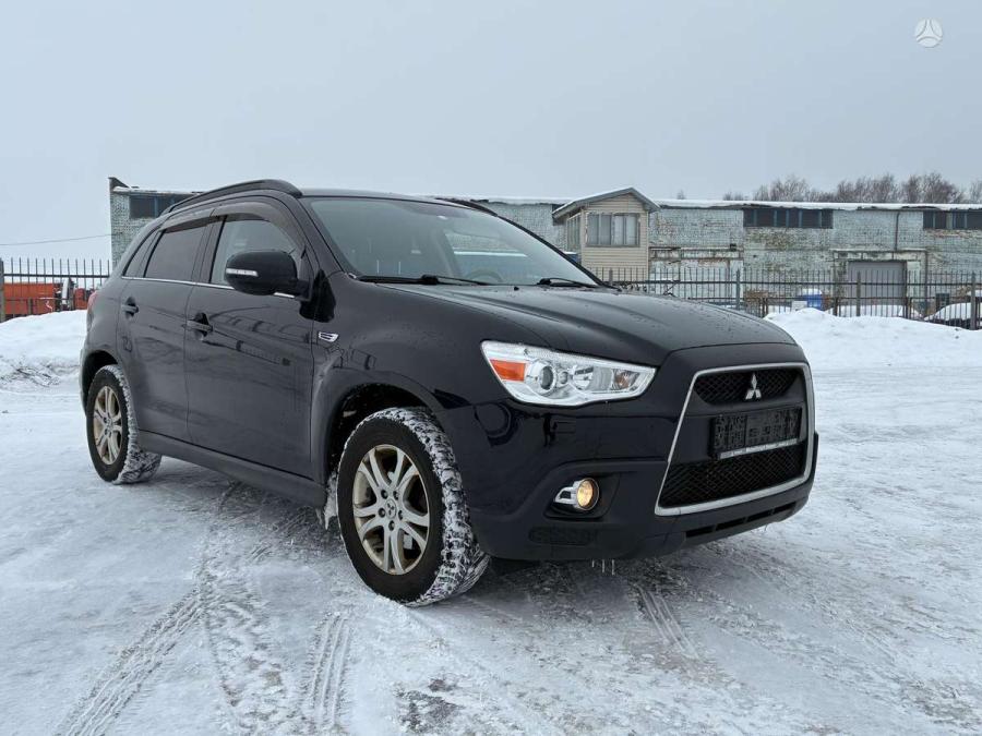 Black Mitsubishi ASX 2012 in Marijampole, with an engine capacity of 1.80 L and mileage of 191 thousand km for 3250 €, photo 2 on AUTOMOTO.COM.LV
