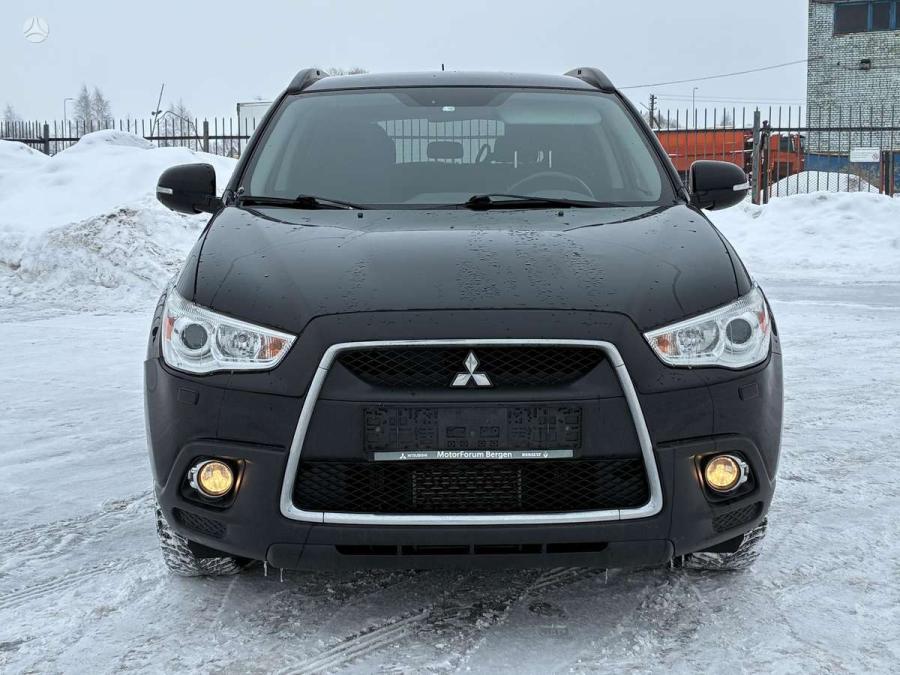 Black Mitsubishi ASX 2012 in Marijampole, with an engine capacity of 1.80 L and mileage of 191 thousand km for 3250 €, photo 3 on AUTOMOTO.COM.LV