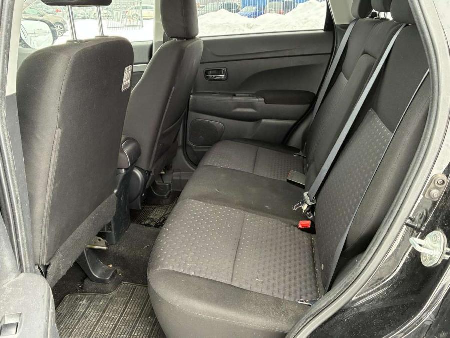 Black Mitsubishi ASX 2012 in Marijampole, with an engine capacity of 1.80 L and mileage of 191 thousand km for 3250 €, photo 10 on AUTOMOTO.COM.LV