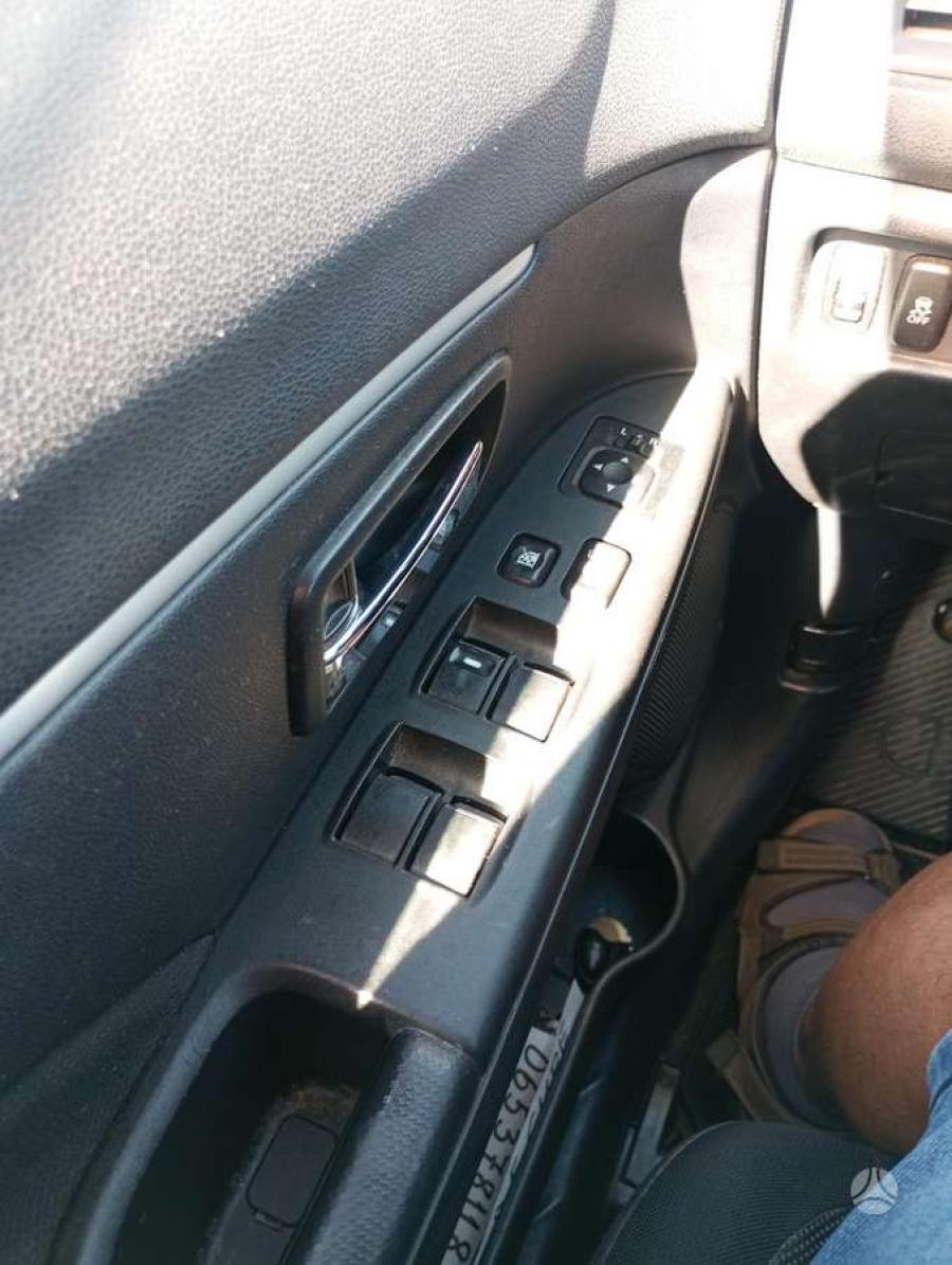 Melns Mitsubishi ASX 2012 Kauņa, ar dzinēja tilpumu 1.80 L un nobraukumu 220 tūkst. km par 4950 €, foto 17 vietnē AUTOMOTO.COM.LV