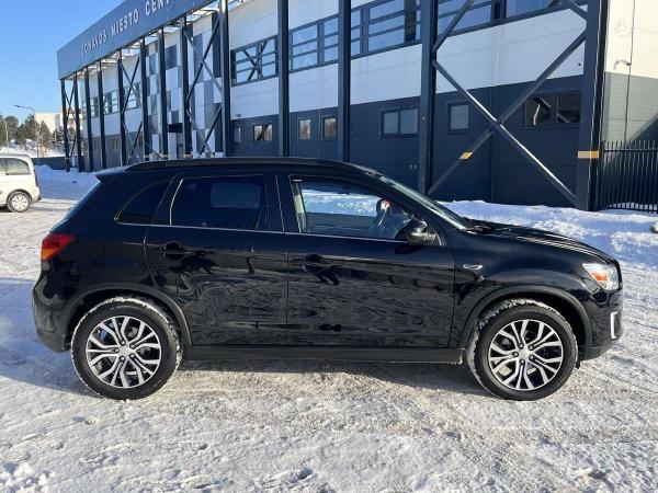 Black Mitsubishi ASX 2015 in Jonava, with an engine capacity of 2.27 L and mileage of 246 thousand km for 7799 €, photo 11 on AUTOMOTO.COM.LV