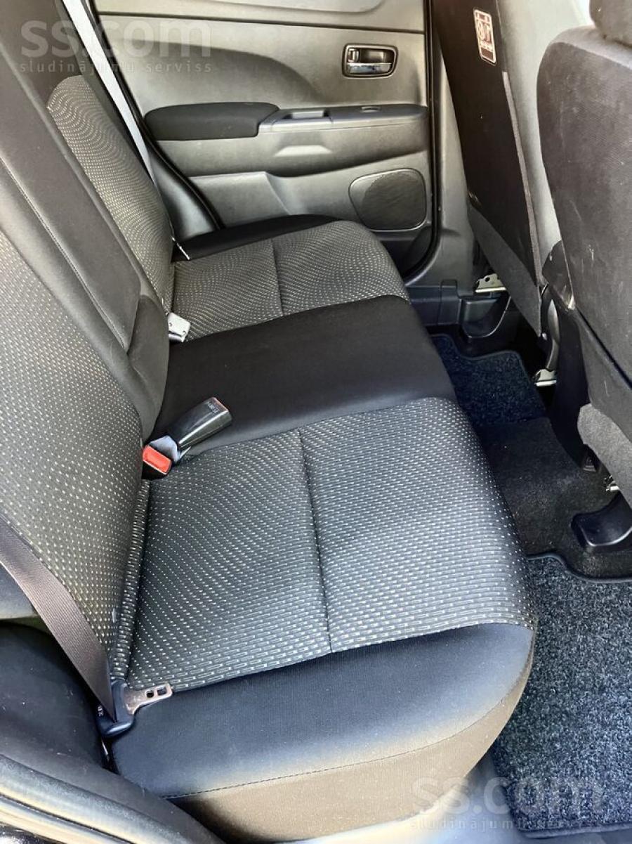 Melns Mitsubishi ASX 2015 Talsi, ar dzinēja tilpumu 2.20 L un nobraukumu 163 tūkst. km par 9500 €, foto 17 vietnē AUTOMOTO.COM.LV