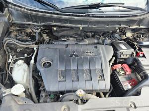 Melns Mitsubishi ASX 2015 Rīga, ar dzinēja tilpumu 2.20 L un nobraukumu 260 tūkst. km par 7950 €, foto 24 vietnē AUTOMOTO.COM.LV