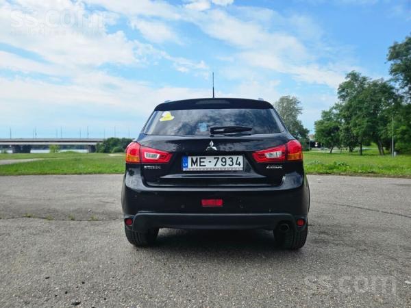 Melns Mitsubishi ASX 2015 Rīga, ar dzinēja tilpumu 2.20 L un nobraukumu 260 tūkst. km par 7450 €, foto 6 vietnē AUTOMOTO.COM.LV