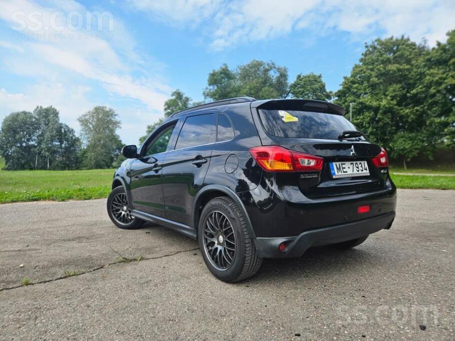 Black Mitsubishi ASX 2015 in Riga, with an engine capacity of 2.20 L and mileage of 260 thousand km for 7450 €, photo 8 on AUTOMOTO.COM.LV