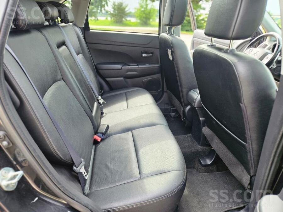Black Mitsubishi ASX 2015 in Riga, with an engine capacity of 2.20 L and mileage of 260 thousand km for 7450 €, photo 16 on AUTOMOTO.COM.LV