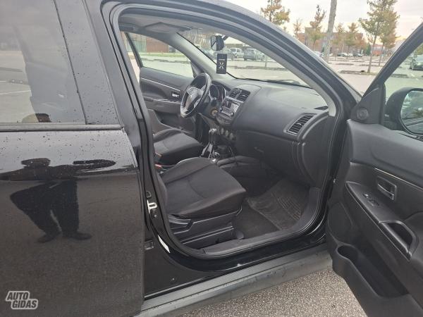 Black Mitsubishi ASX 2015 in Klaipeda, with an engine capacity of 2.00 L and mileage of 139 thousand km for 6000 €, photo 11 on AUTOMOTO.COM.LV