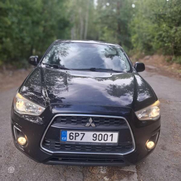 Black Mitsubishi ASX 2016 in Vilnius, with an engine capacity of 1.59 L and mileage of 282 thousand km for 5290 €, photo 4 on AUTOMOTO.COM.LV