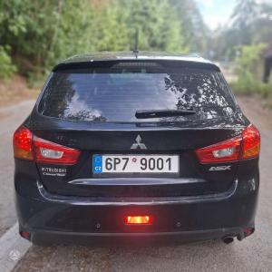 Black Mitsubishi ASX 2016 in Vilnius, with an engine capacity of 1.59 L and mileage of 282 thousand km for 5290 €, photo 6 on AUTOMOTO.COM.LV