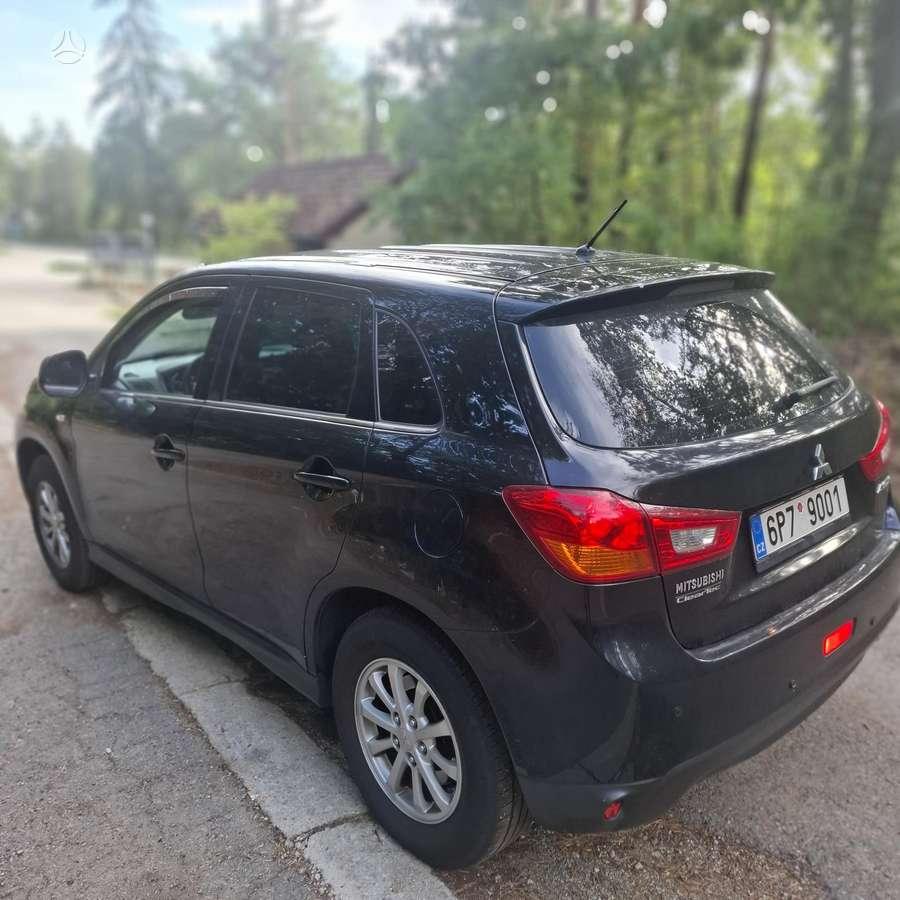 Black Mitsubishi ASX 2016 in Vilnius, with an engine capacity of 1.59 L and mileage of 282 thousand km for 5290 €, photo 7 on AUTOMOTO.COM.LV