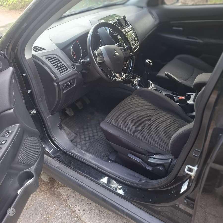 Black Mitsubishi ASX 2016 in Vilnius, with an engine capacity of 1.59 L and mileage of 282 thousand km for 5290 €, photo 12 on AUTOMOTO.COM.LV