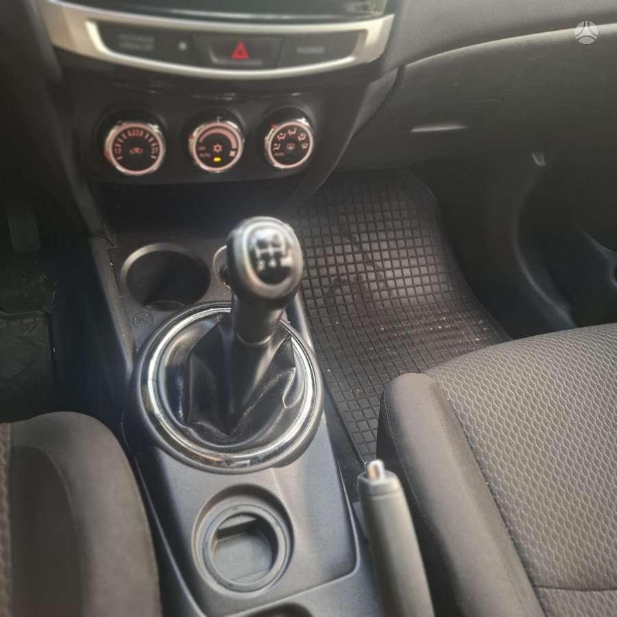 Black Mitsubishi ASX 2016 in Vilnius, with an engine capacity of 1.59 L and mileage of 282 thousand km for 5290 €, photo 16 on AUTOMOTO.COM.LV