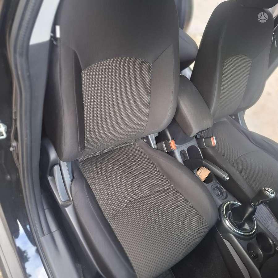 Black Mitsubishi ASX 2016 in Vilnius, with an engine capacity of 1.59 L and mileage of 282 thousand km for 5290 €, photo 20 on AUTOMOTO.COM.LV