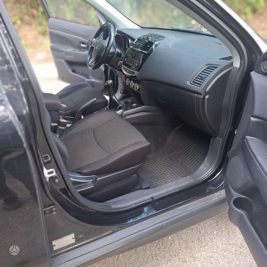 Black Mitsubishi ASX 2016 in Vilnius, with an engine capacity of 1.59 L and mileage of 282 thousand km for 5290 €, photo 21 on AUTOMOTO.COM.LV