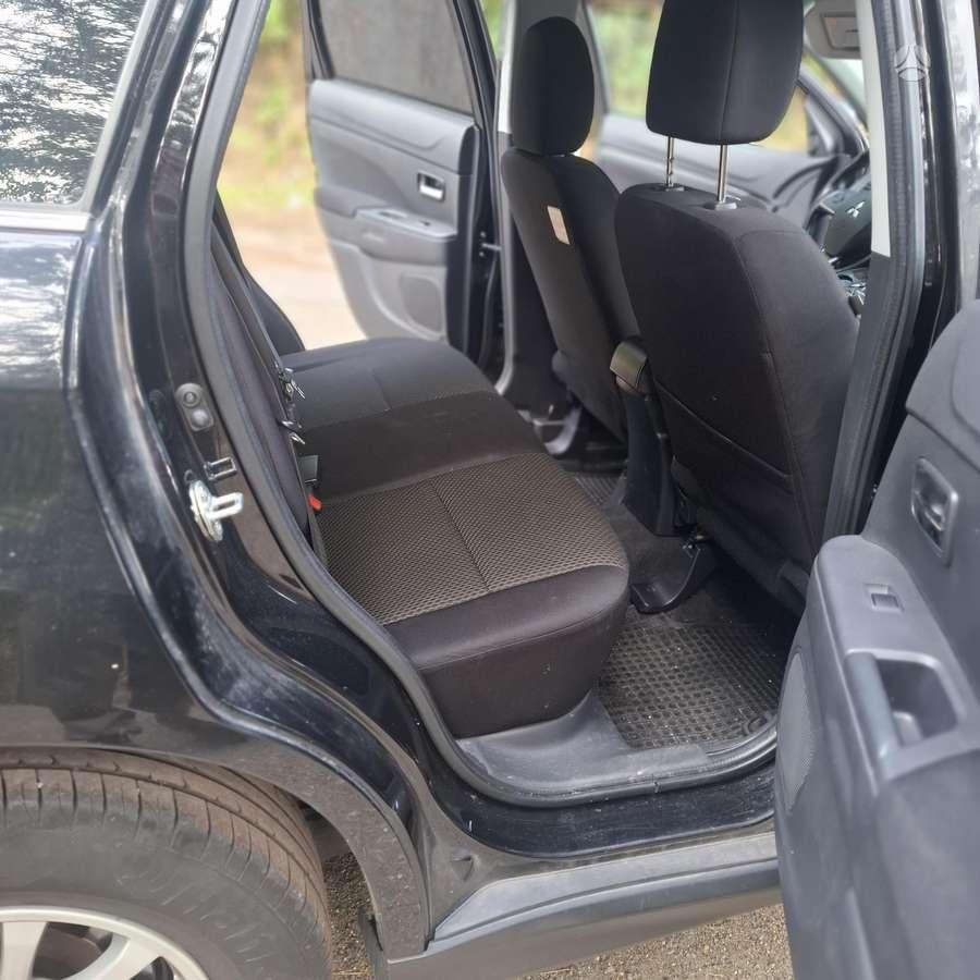 Black Mitsubishi ASX 2016 in Vilnius, with an engine capacity of 1.59 L and mileage of 282 thousand km for 5290 €, photo 24 on AUTOMOTO.COM.LV